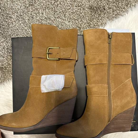 Very Volatile | Shoes | La Very Volatile Boots | Poshmark